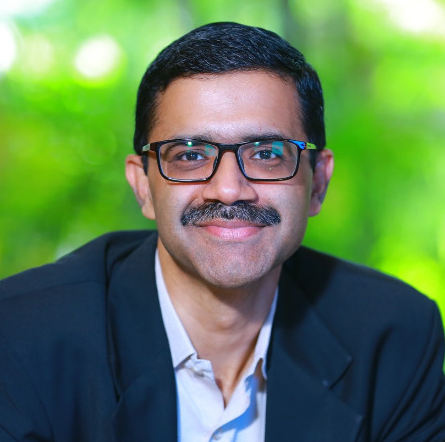 How are retailers building connected experiences through omnichannel