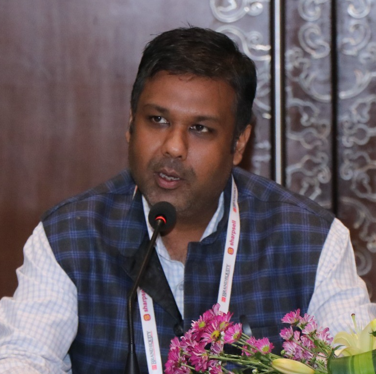 Champions of Growth : Empowering the Frontline Sales Force with Real ...